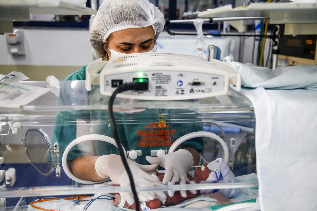 UTI neonatal com tratamento humanizado - Estadão Expresso SP